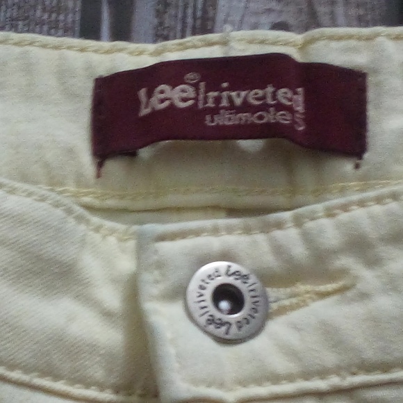 Lee | Jeans | Lee Yellow Denim Capris 4 M | Poshmark